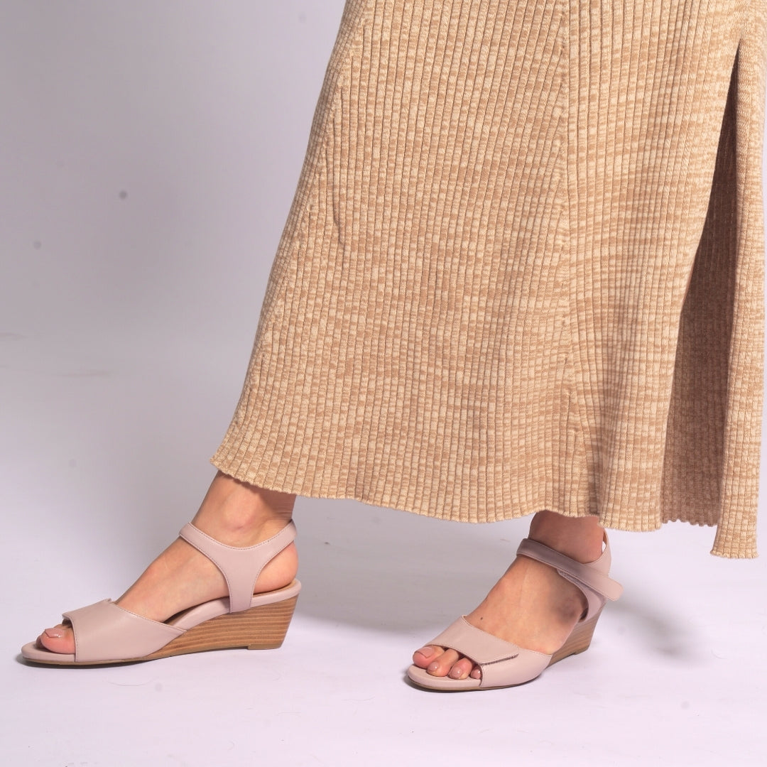 Shop Stylish & Comfortable Wedges Online | Zagarra – Zagarra Shoes